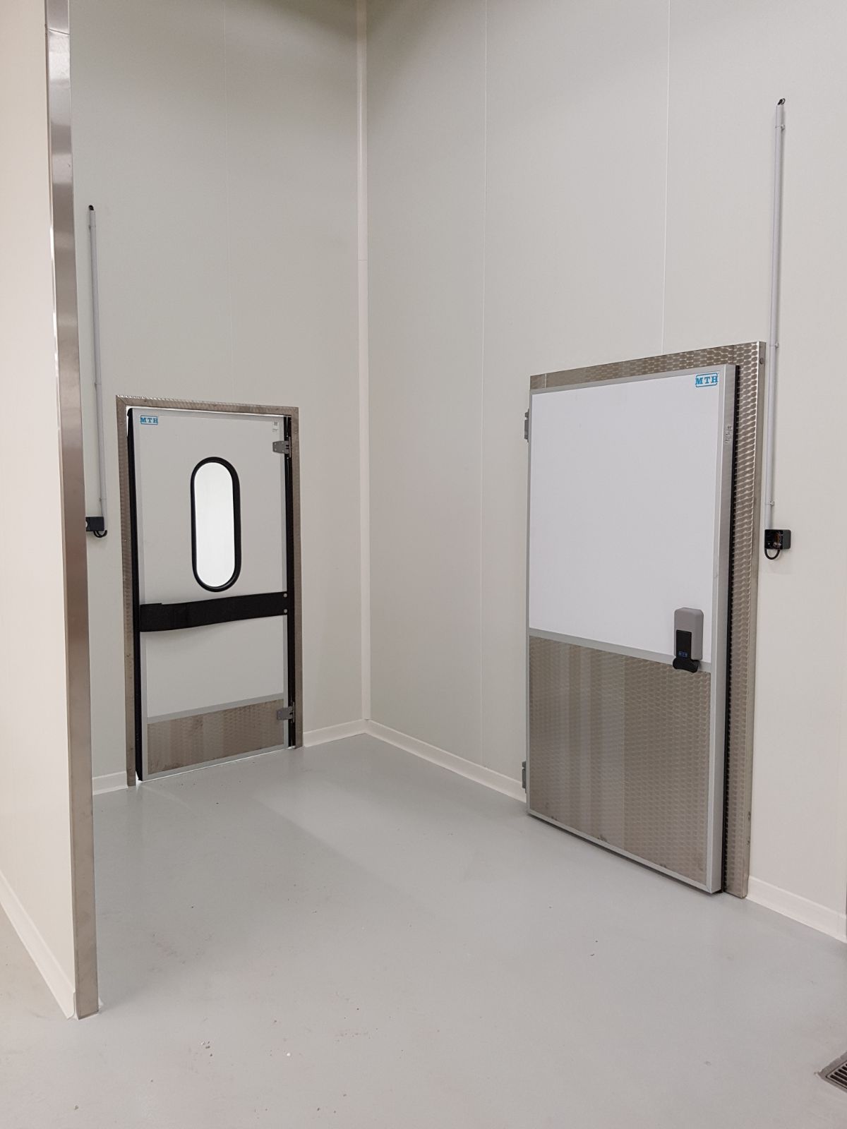 Cold Room Doors | UK Supplier of Cold Room Doors